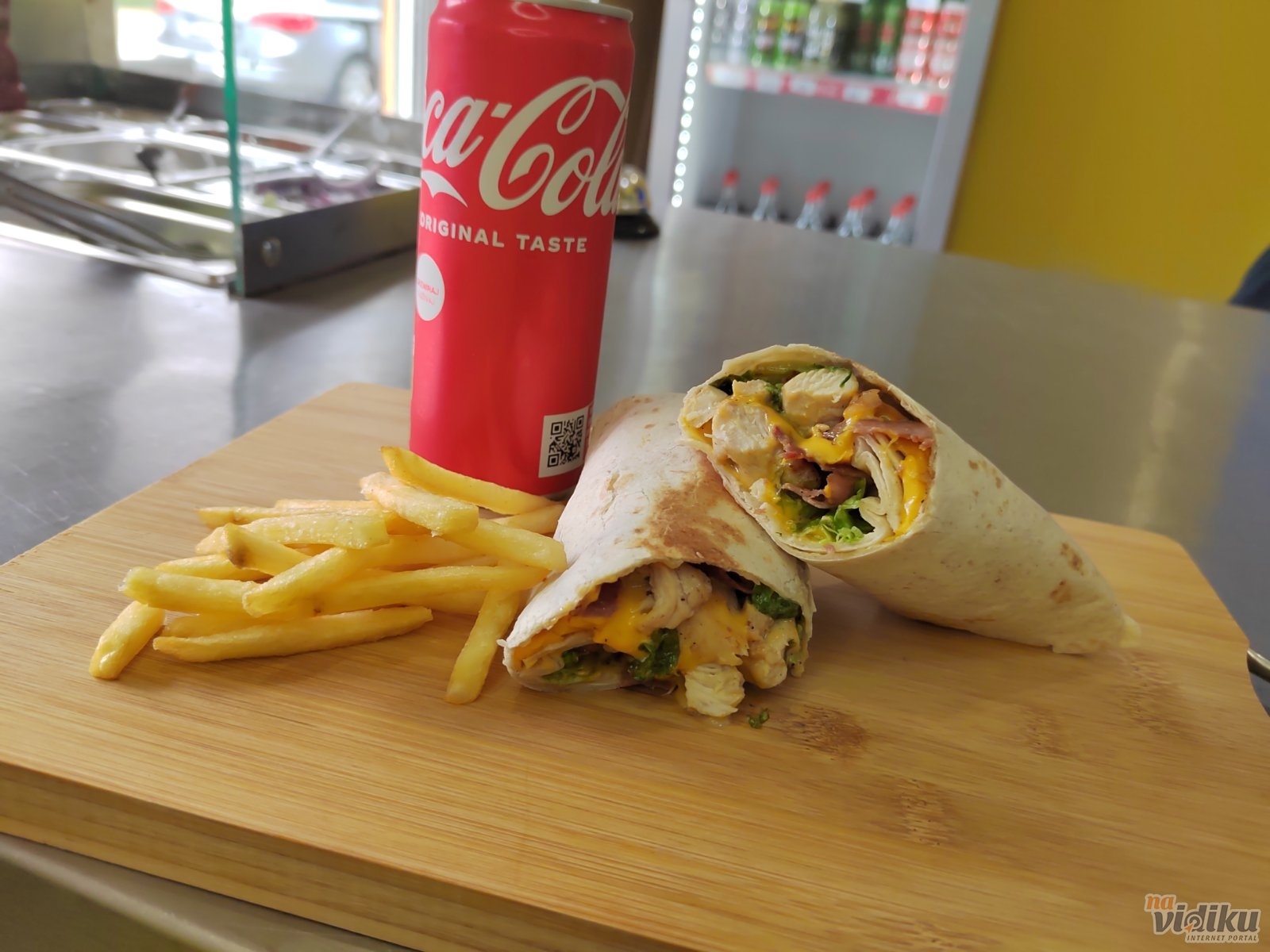 Burgeri i obrok salate, Montecarlo Burger fast food slike