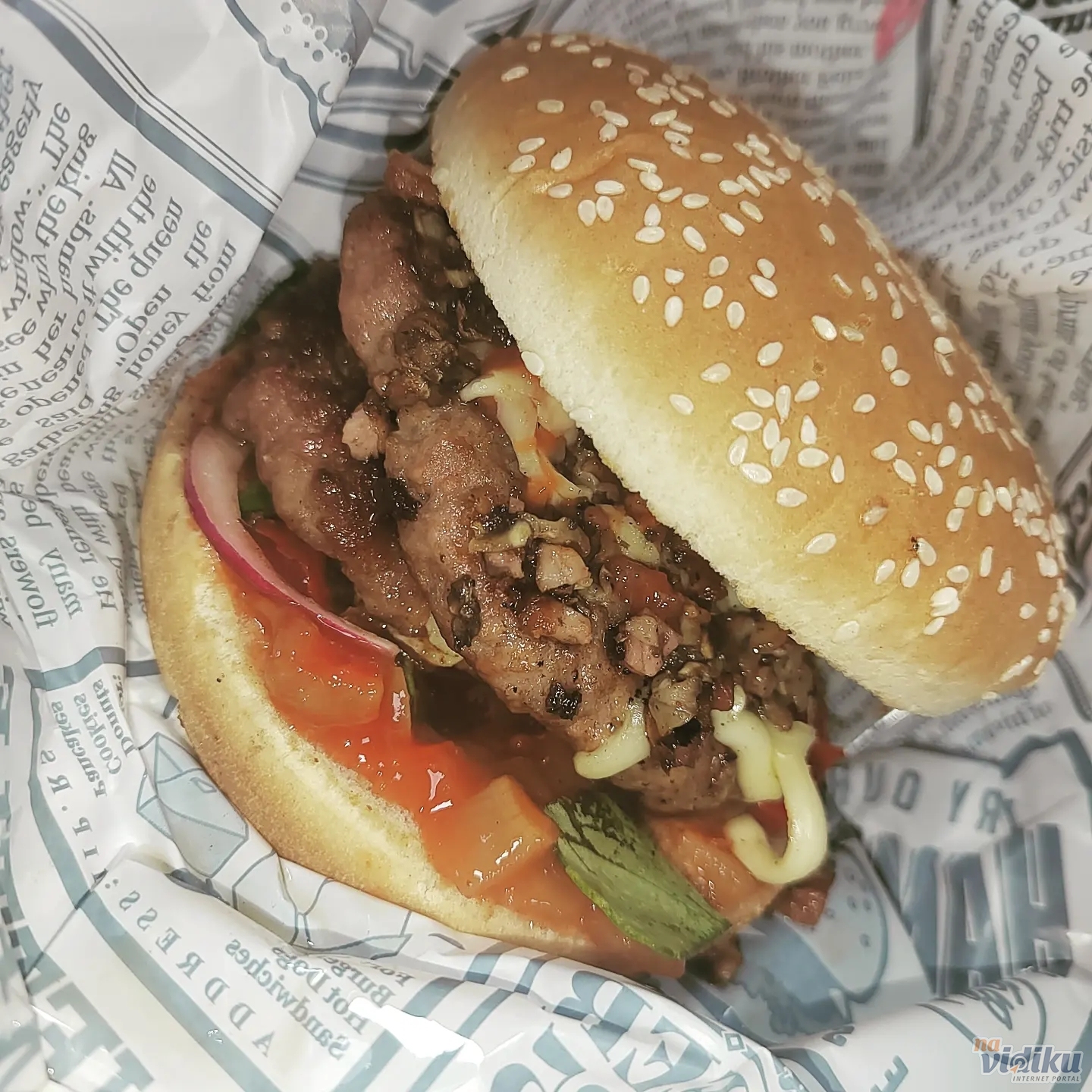 Burgeri i obrok salate, Montecarlo Burger fast food slike