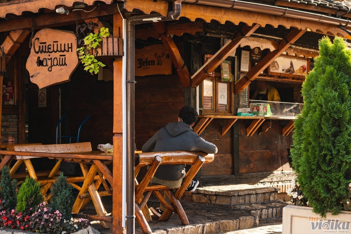 Stepin vajat, Vojvode Stepe 2l, Beograd, 011/ 246 0564