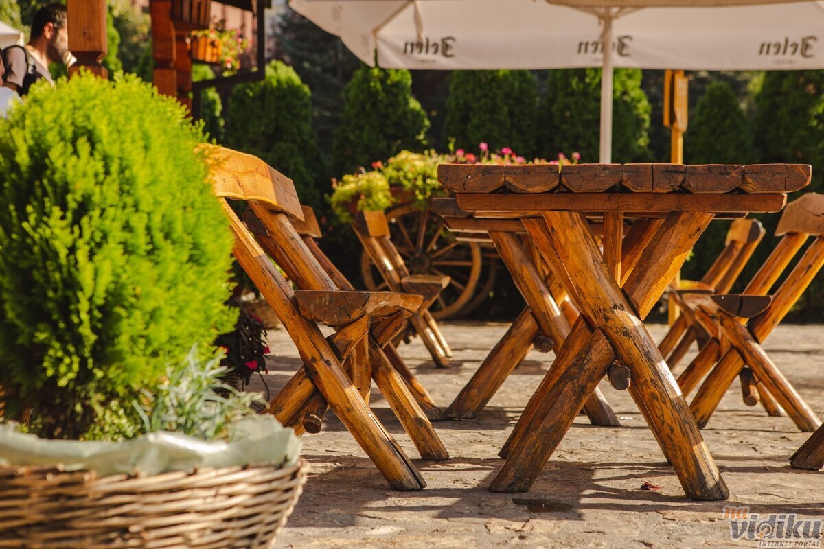 Stepin vajat, Vojvode Stepe 2l, Beograd, 011/ 246 0564