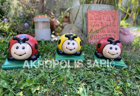 Sarene bubamare figure od betona - Akropolis betonska galanterija ...