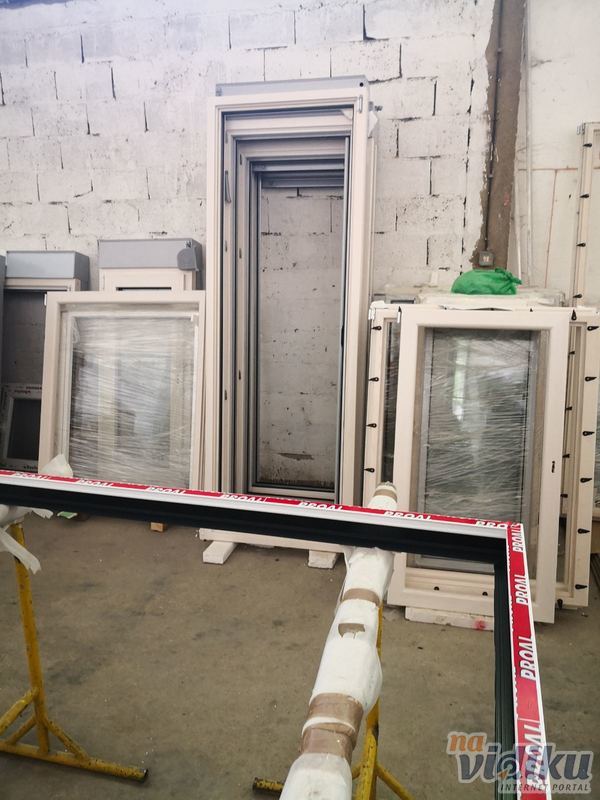 Proizvodnja pvc vrata i prozora - Aluwing PVC i drvo - ALU stolarija ...
