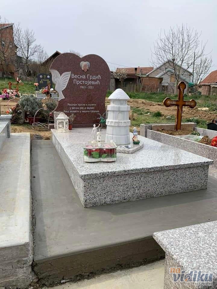 Nadgrobni spomenici Novi Sad - Kamenorezac Vujičić Company NS, Novi Sad