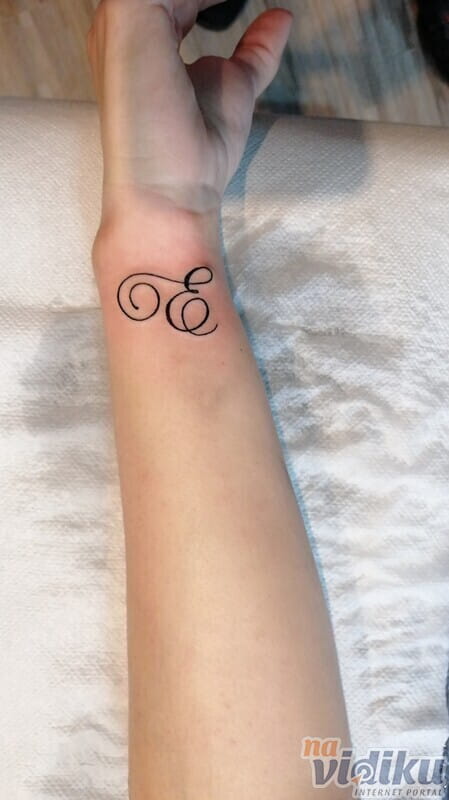 tetovaza slova Novi Sad - Veles tattoo, Novi Sad