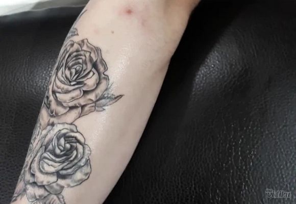 video Totovaža RUŽA NA RUCI - Miki Tattoo Art, Rakovica, Beograd