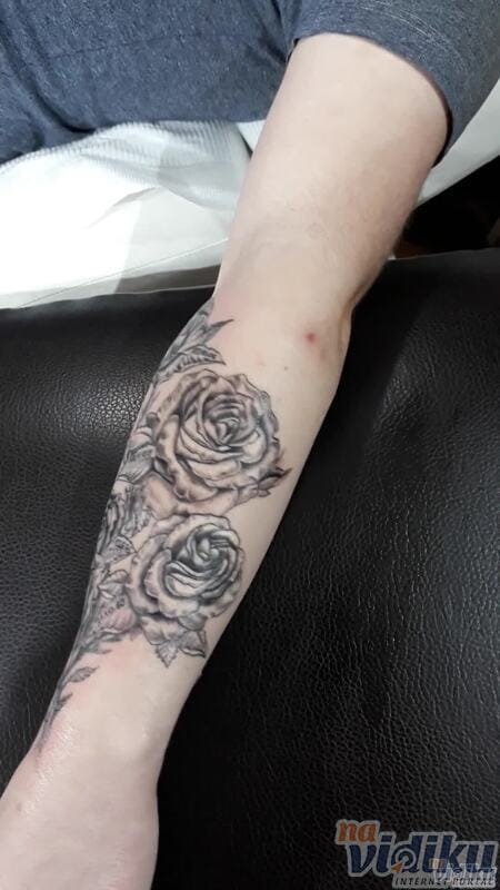 video Totovaža RUŽA NA RUCI - Miki Tattoo Art, Rakovica, Beograd
